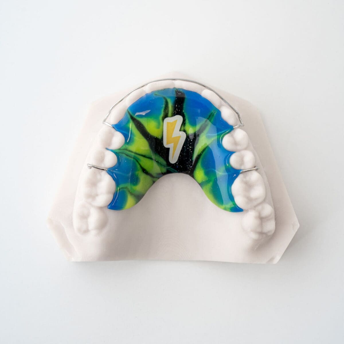 Hawley Retainer Guide: Everything You Need to Know for Perfect Teeth Alignment | ODL Orthodontic ...